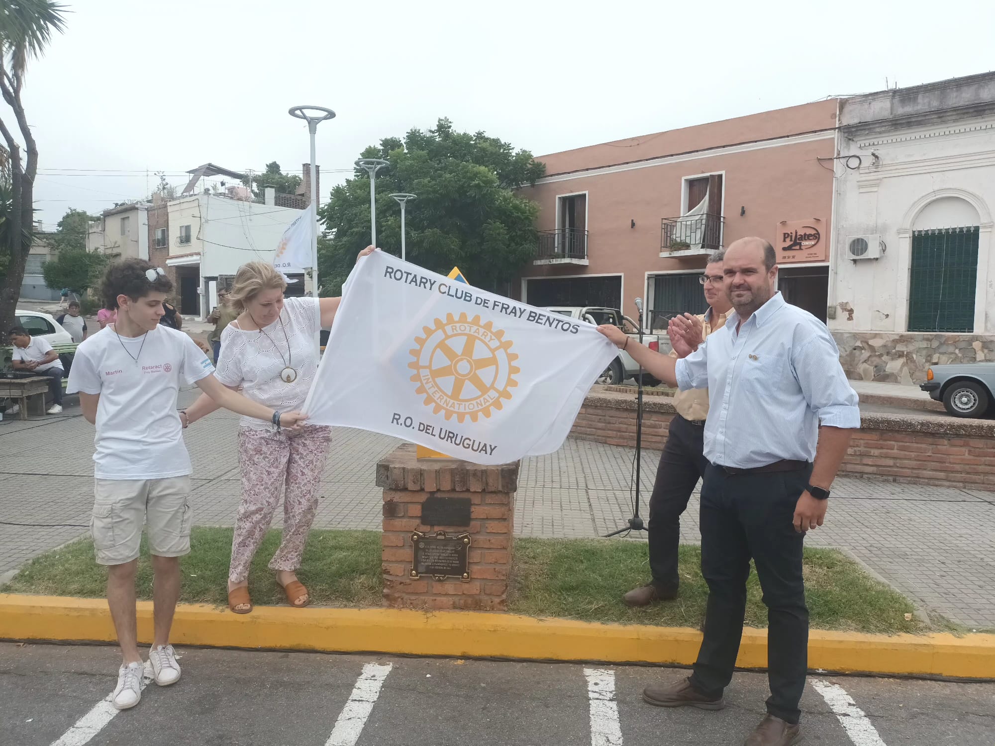 Rotary Club Fray Bentos / Conmemoración del 119.° aniversario de Rotary ...